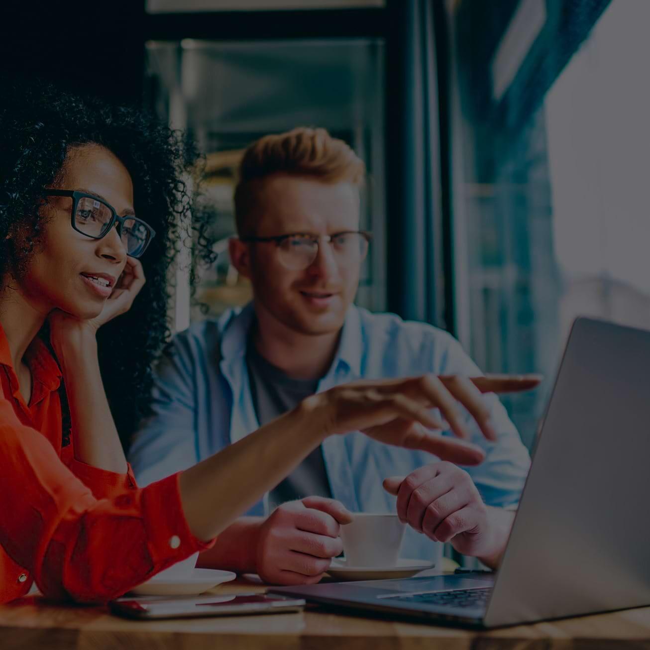 ordinateur et smartphone